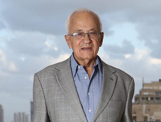 מרכז פרס לשלום ולחדשנות | שישי עדכני - משה טריואקס